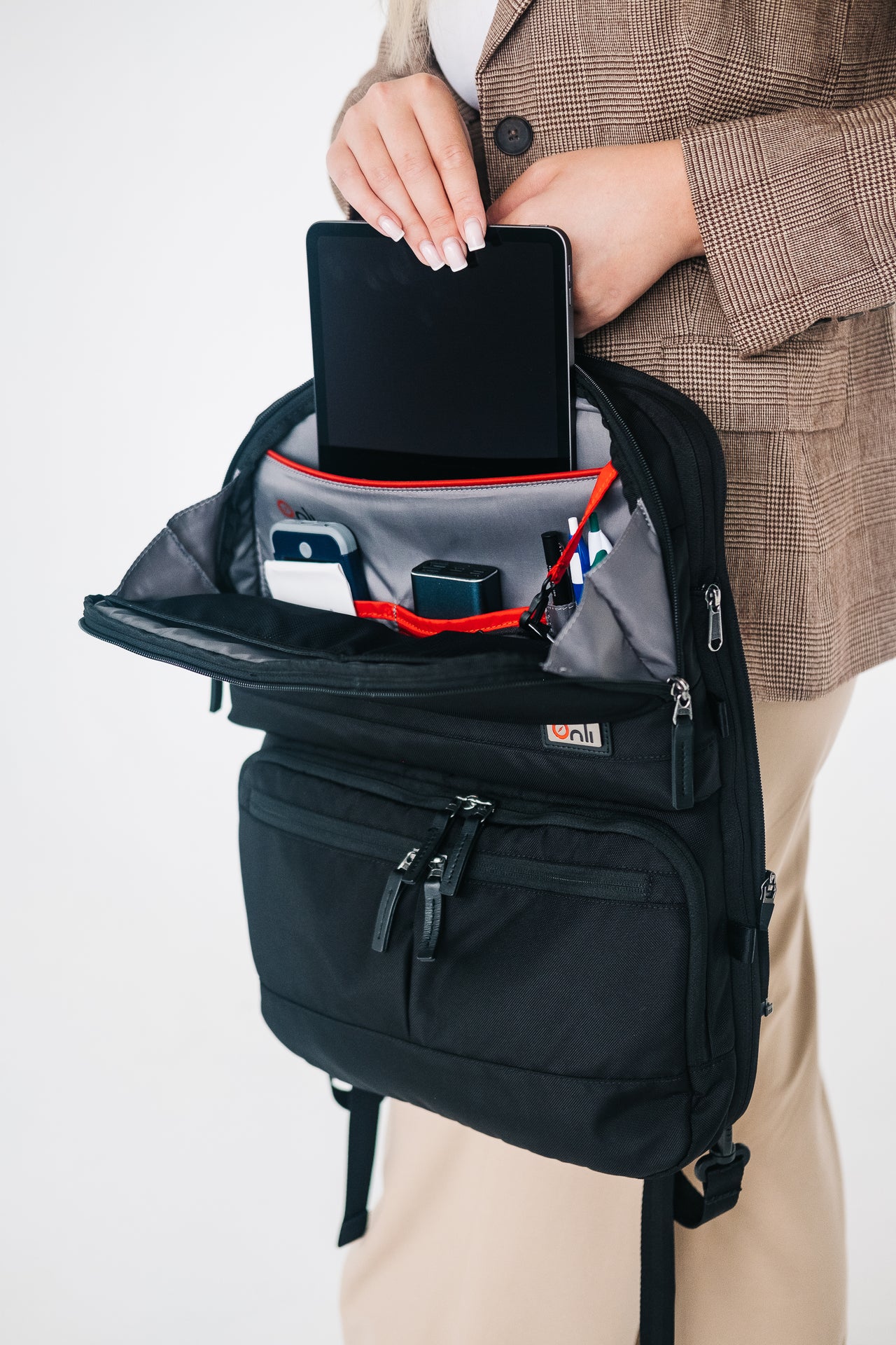 Onli Travel. The Onli bag you need. One bag travel. Never check a bag ...